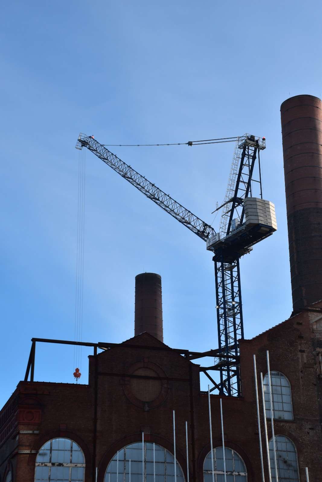 Crane Rental London for Contractors, Builders, and Homeowners